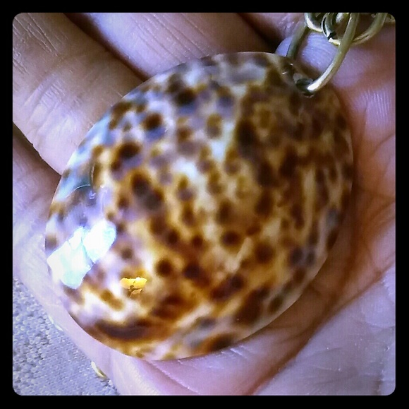 Vintage | Jewelry | Vintage Large Shell Pendant Necklace | Poshmark
